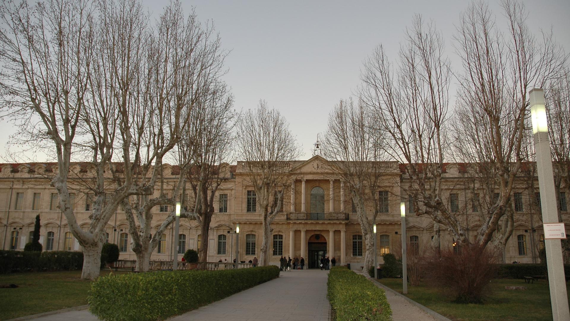Histoire | Centre Hospitalier Avignon